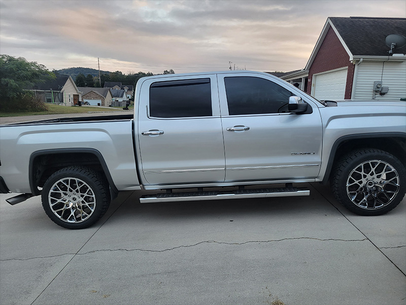 2014 GMC Sierra 1500 - 22x9.5 Strada Wheels 285/45R22 Nitto Tires