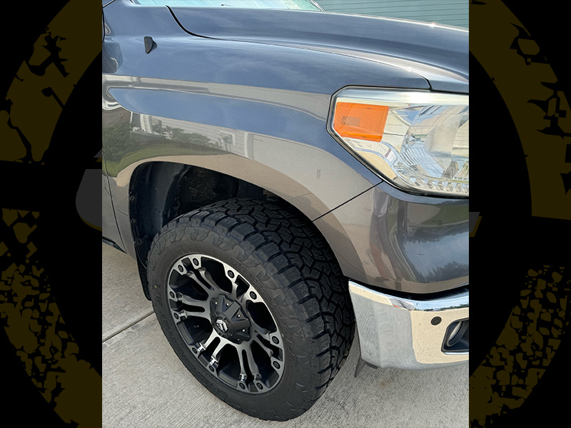 2014 Toyota Tundra - 20x9 Fuel Offroad Wheels LT275/55R20 Toyo Tires