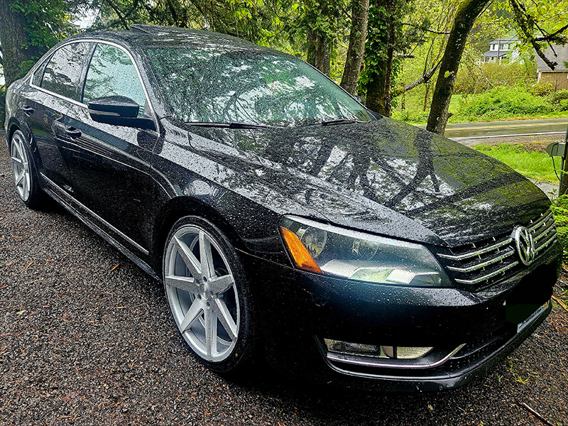 2014 Volkswagen Passat - 20x8.5 Ravetti Wheels 225/35ZR20 Advanta Tires
