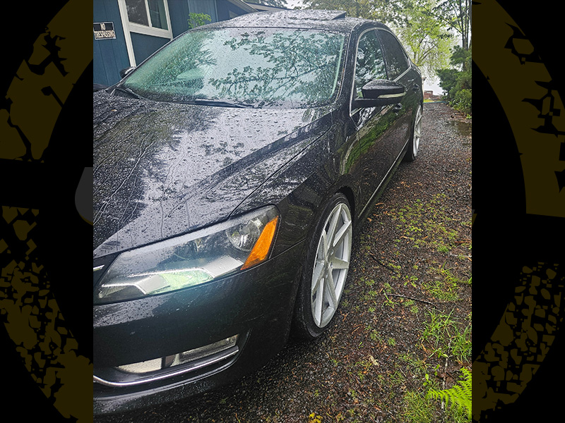 2014 Volkswagen Passat - 20x8.5 Ravetti Wheels 225/35ZR20 Advanta Tires