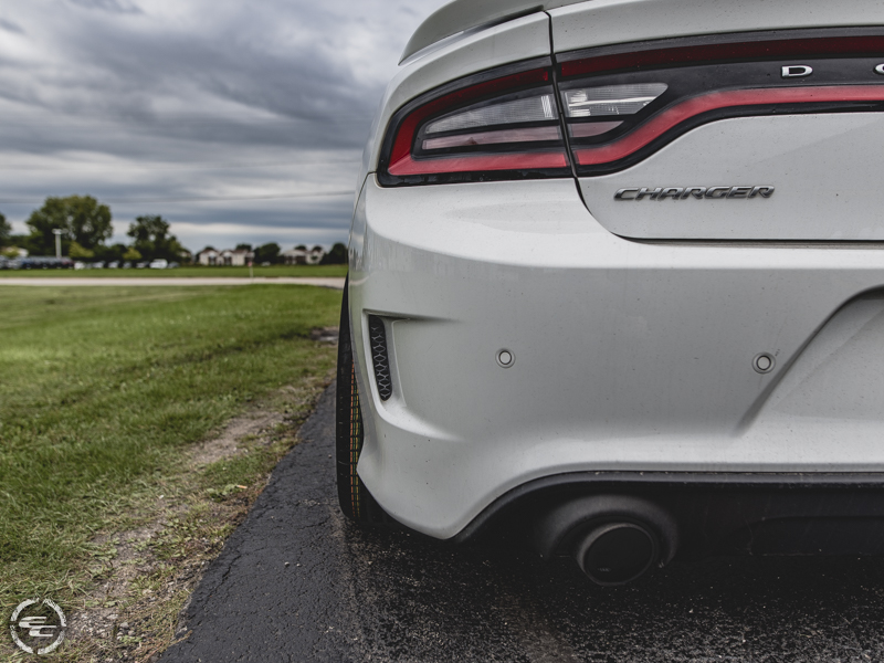 2015 Dodge Charger - Staggered Fondmetal Wheels