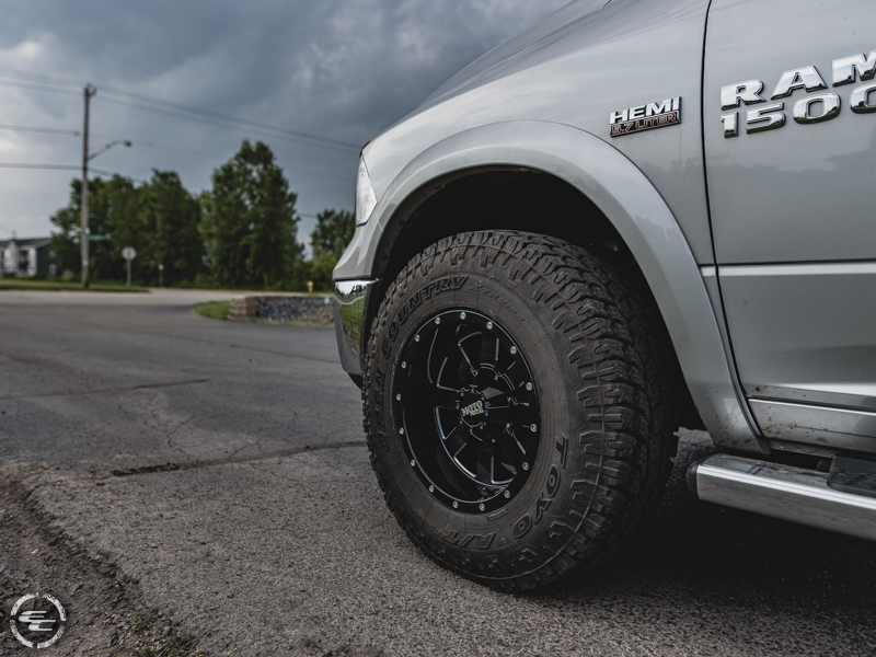 2015 Ram 1500 - 17x10 Moto Metal Wheels 285/75R17 Toyo Tires