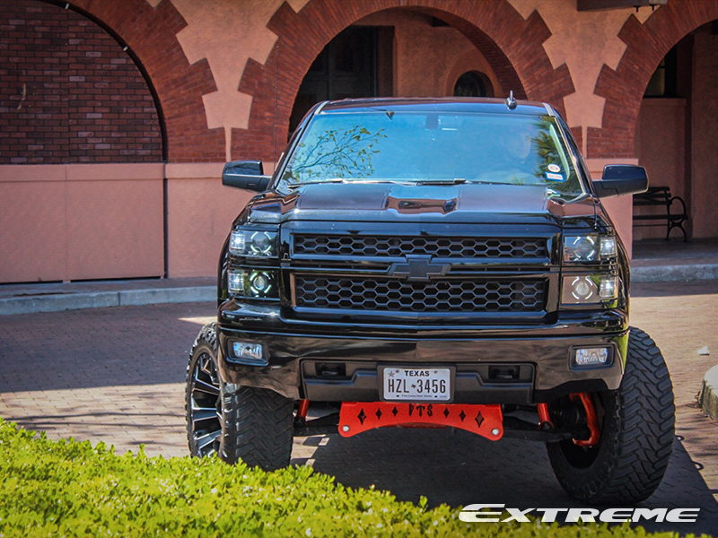 2015 Chevrolet Silverado 1500 - 22x12 Fuel Offroad Wheels 33x12.5R20 ...