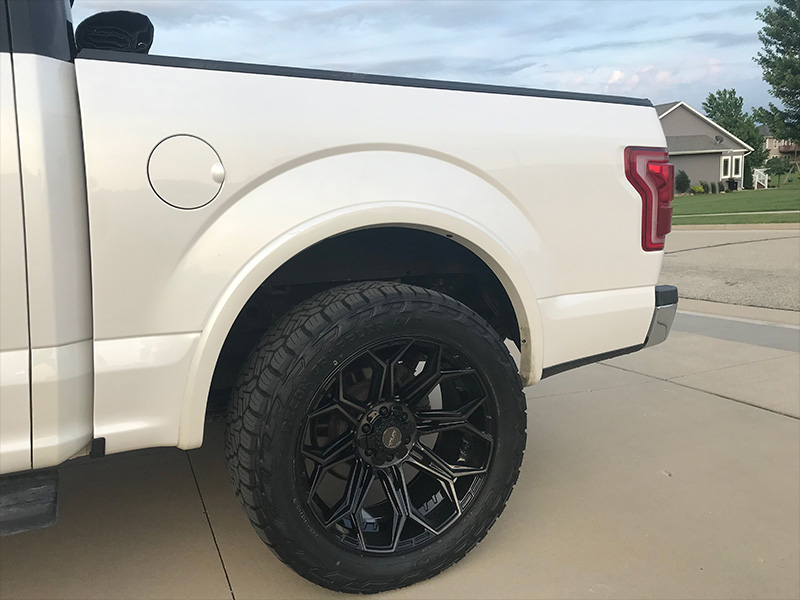 2015 Ford F-150 - 22x10 4Play Wheels 315/45R22 Nitto Tires