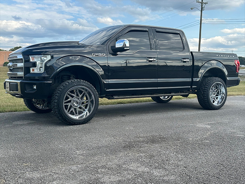 2015 Ford F-150 - 22x12 Hardrock Wheels LT33x12.50R22 Haida Tires