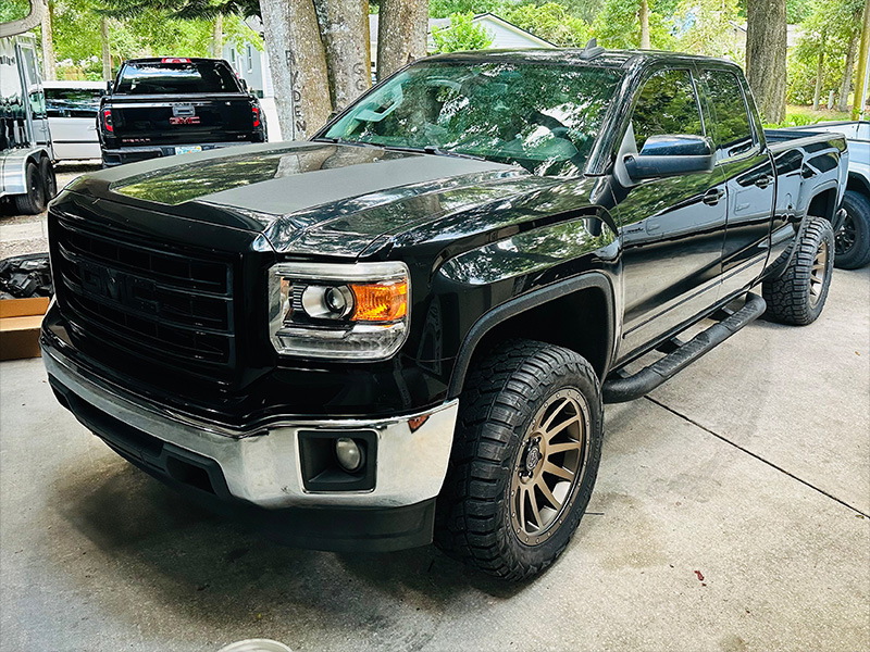 2015 GMC Sierra 1500 - 20x10 Icon Alloys Wheels LT33x12.50R20 Rolling ...