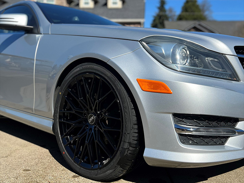 2015 Mercedes-Benz C250 - 18x8 DRW Wheels 235/40ZR18 Lexani Tires