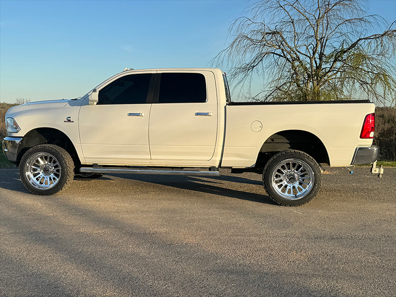 2015 Ram 2500 - 22x12 KG1 Forged Wheels LT33x12.50R22 Venom Power Tires