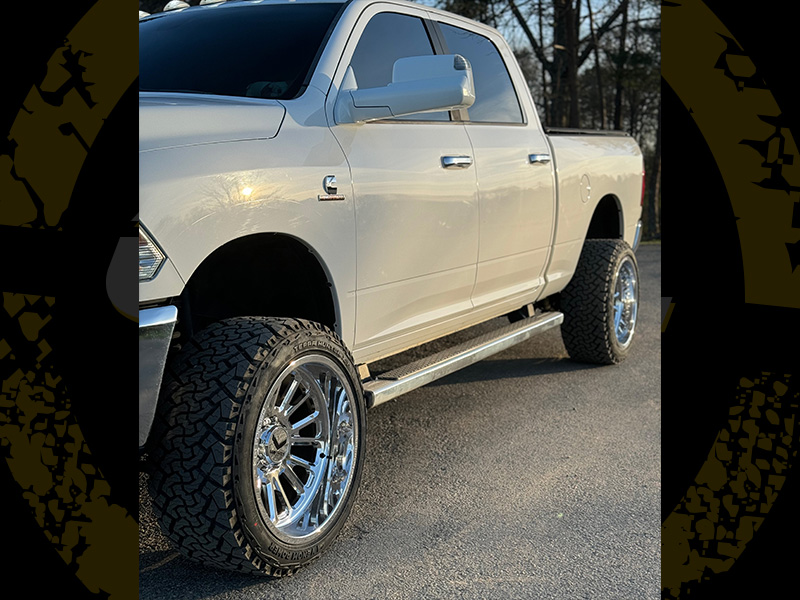 2015 Ram 2500 - 22x12 KG1 Forged Wheels LT33x12.50R22 Venom Power Tires