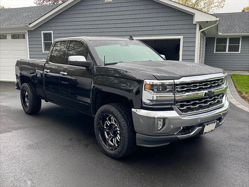 2016 Chevrolet Silverado 1500 - 20x10 Weld Off-Road Wheels 33x12.50R20 ...