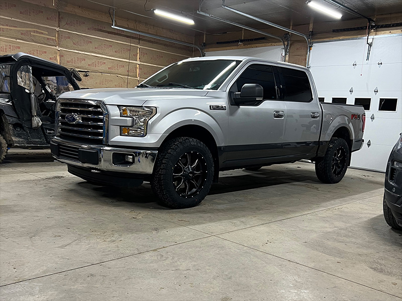 2016 Ford F-150 - 20x9 Moto Metal Wheels 275/60R20 AMP Tires