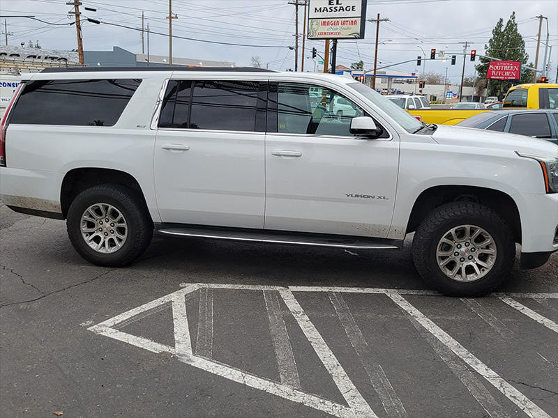 2016 GMC Yukon XL - 22x10 TIS Offroad Wheels LT33x12.50R22 Haida Tires
