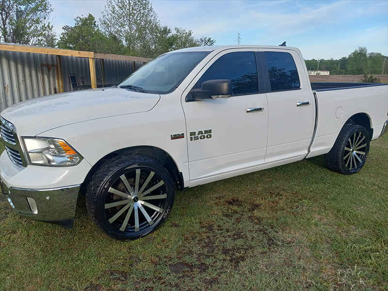 2016 Ram 1500 - 22x9.5 Strada Wheels 305/40R22 Toyo Tires