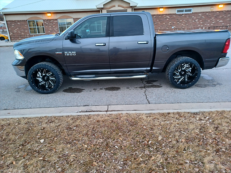 2016 Ram 1500 - 22x12 Vision Offroad Wheels LT33x12.50R22 Venom Power Tires