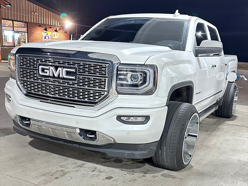 2017 GMC Sierra 1500 - 22x14 TIS Offroad Wheels 325/35R22 Michelin Tires