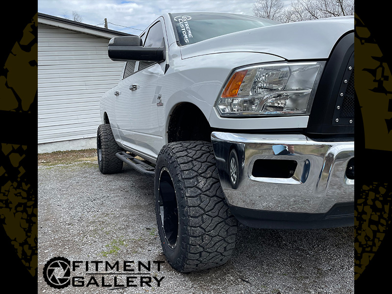 2017 Ram 3500 - 20x12 Moto Metal Wheels LT35x13.50R20 Venom Power Tires