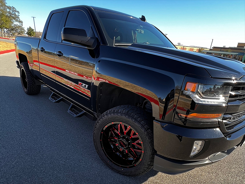 2018 Chevrolet Silverado 1500 - 20x10 Massiv Off-Road Wheels LT33x12 ...