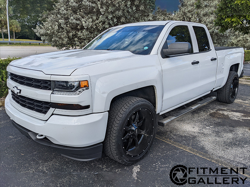 2018 Chevrolet Silverado 1500 - 22x10 Moto Metal Wheels 285/45R22 ...