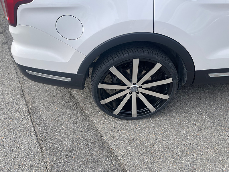 2018 Ford Explorer - 24x8.5 Velocity Wheel Wheels 255/30R24 Fullway Tires