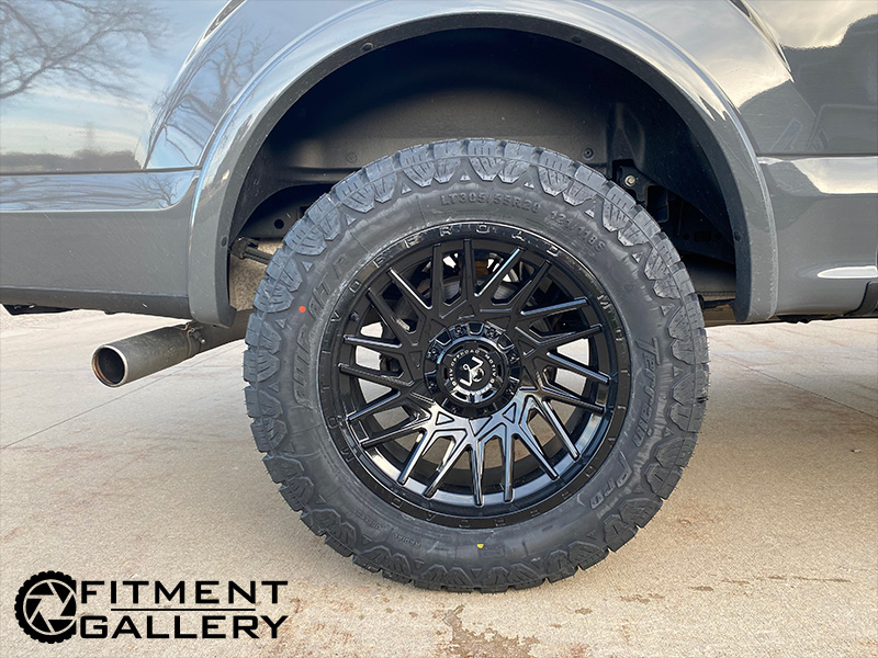 2018 Ford F-150 - 20x10 Motiv Wheels 305/55R20 AMP Tires