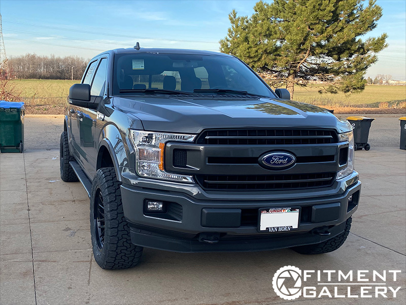 2018 Ford F-150 - 20x10 Motiv Wheels 305/55R20 AMP Tires
