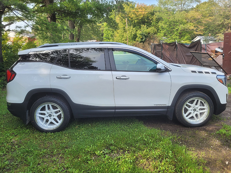 2018 GMC Terrain - 19x8.5 ESR Wheels 235/50R19 BFGoodrich Tires