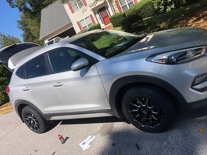 2018 Hyundai Tucson - 17x8 XD Series Wheels 225/60R17 Toyo Tires