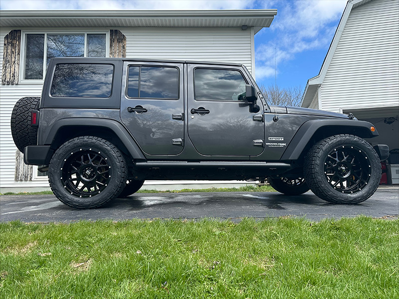 2018 Jeep Wrangler JK - 20x10 XD Series Wheels LT33x12.50R20 Nitto Tires