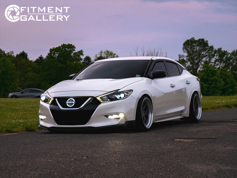 2018 Nissan Maxima - 19x10.5 ESR Wheels 245/35ZR19 Advanta Tires