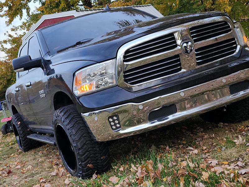 2018 Ram 1500 - 20x12 Fuel Offroad Wheels LT33x13.50R20 Atturo Tires