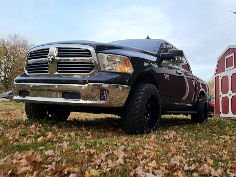 2018 Ram 1500 - 20x12 Fuel Offroad Wheels LT33x13.50R20 Atturo Tires