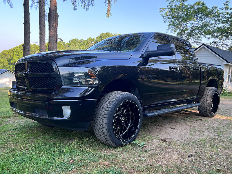2018 Ram 1500 - 22x12 TIS Offroad Wheels LT33x12.50R22 Radar Tires