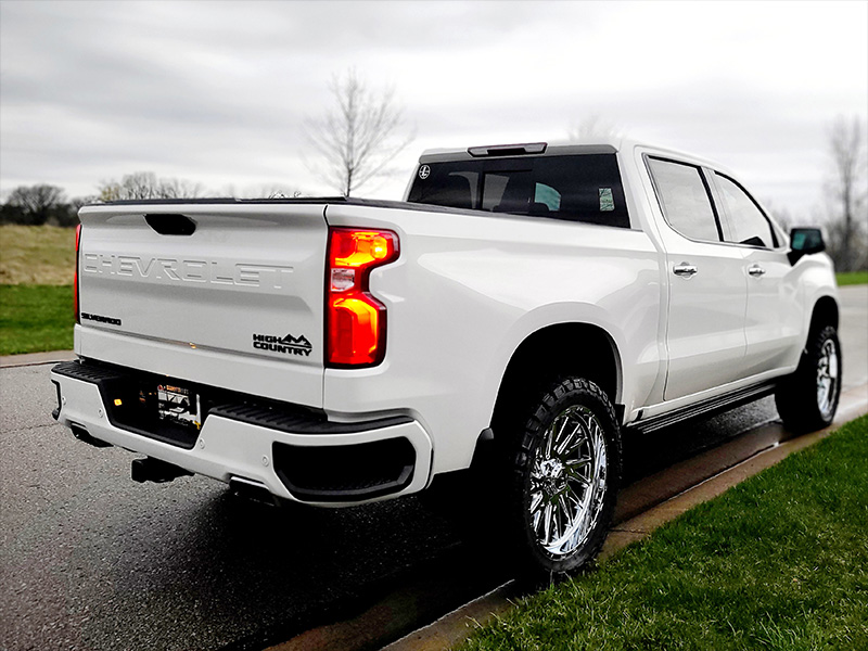 2019 Chevrolet Silverado 1500 - 22x10 TIS Offroad Wheels 33x12.50R22 ...