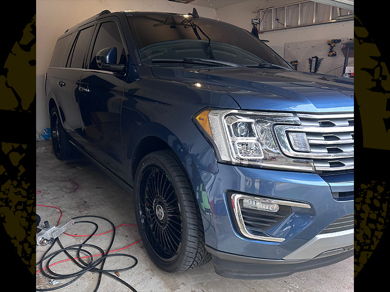 2019 Ford Expedition - 24x9 VCT Wheels 295/35R24 Lexani Tires