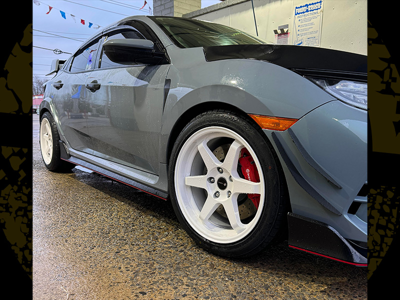 2019 Honda Civic - 18x9.5 Vors Wheels 255/40R18 Lexani Tires