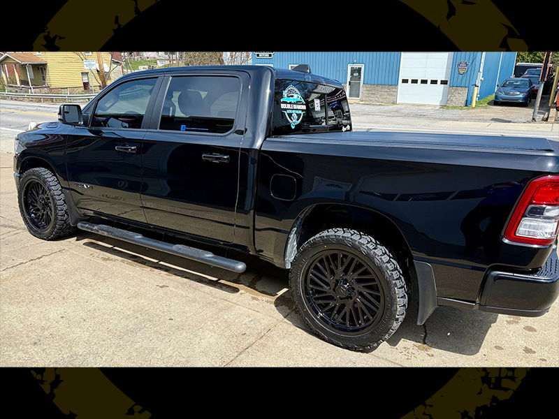 2019 Ram 1500 - 22x10 TIS Offroad Wheels LT33x12.50R22 Venom Power Tires
