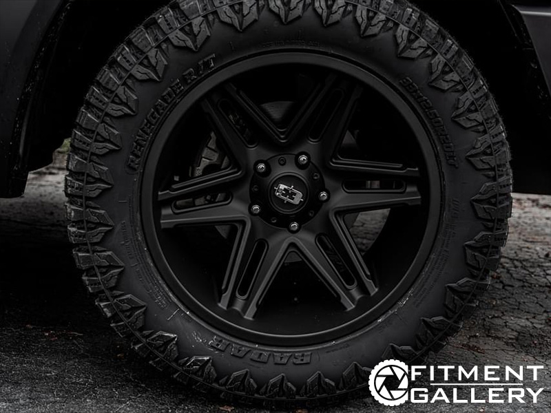 2019 Ram 1500 Classic - 20x10 Vision Wheels 33x12.5R20 Radar Tires