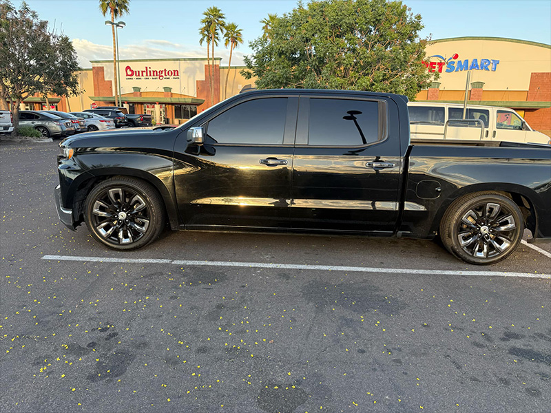 2020 Chevrolet Silverado 1500 - 22x9 OE Revolution Wheels 285/40R22 Lexani Tires