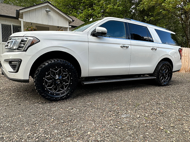 2020 Ford Expedition - 20x9 Hardrock Wheels LT285/55R20 AMP Tires