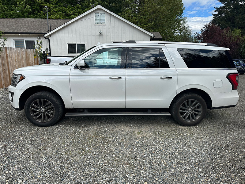 2020 Ford Expedition - 20x9 Hardrock Wheels LT285/55R20 AMP Tires