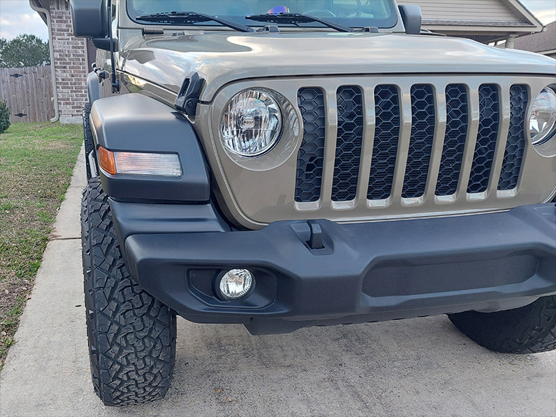 2020 Jeep Gladiator - 17x9 Scorpion Wheels LT35x10.50R17 Venom Power Tires