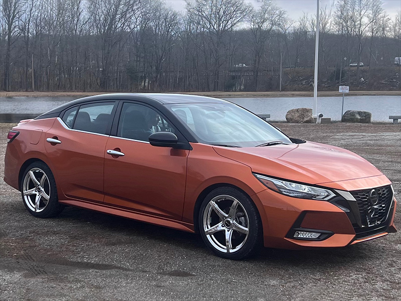 2020 Nissan Sentra - 18x8 RTX Wheels 215/45ZR18 Lexani Tires