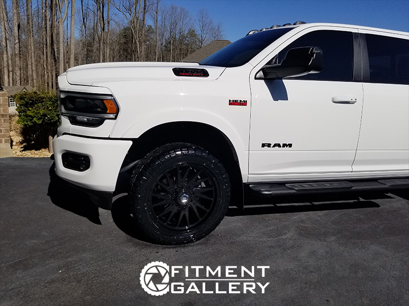2020 Ram 2500 - 22x10 TIS Offroad Wheels 33x12.50R22 Nitto Tires