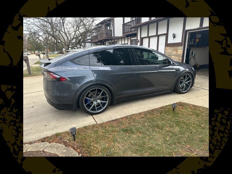 2020 Tesla X - 22x9 Verde Wheels 265/35R22 Continental Tires