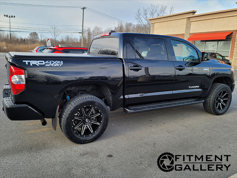 2020 Toyota Tundra - 20x9 XF Offroad Wheels LT305/55R20 Laufenn Tires