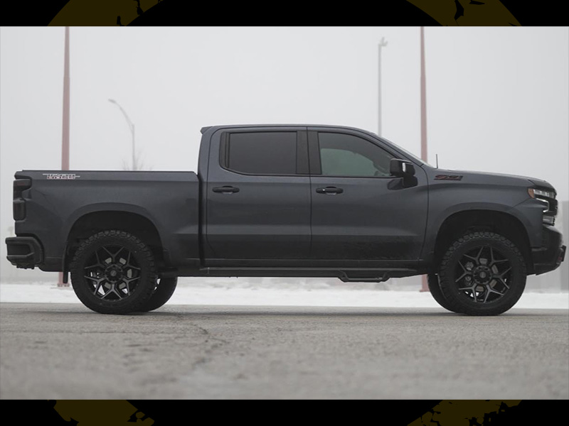 2021 Chevrolet Silverado 1500 - 22x10 4Play Wheels 35x12.50R22 Kenda Tires