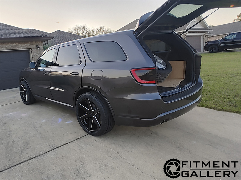 2021 Dodge Durango - 22x9.5 Strada Wheels 275/45R22 Ironman Tires