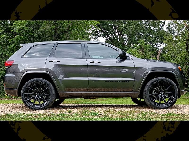 2021 Jeep Grand Cherokee - 22x9 Lexani Wheels 275/40ZR22 Lexani Tires