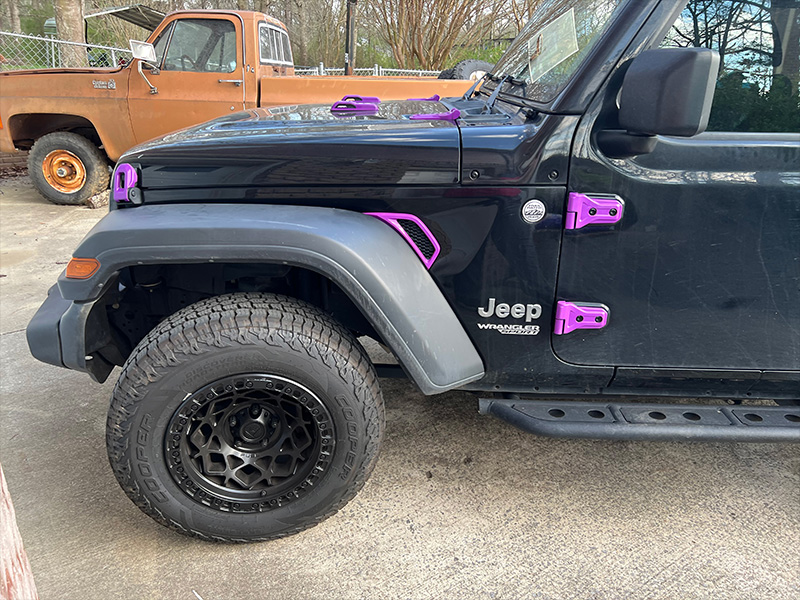 2021 Jeep Wrangler - 17x9 Fuel Offroad Wheels 245/75R17 Cooper Tires