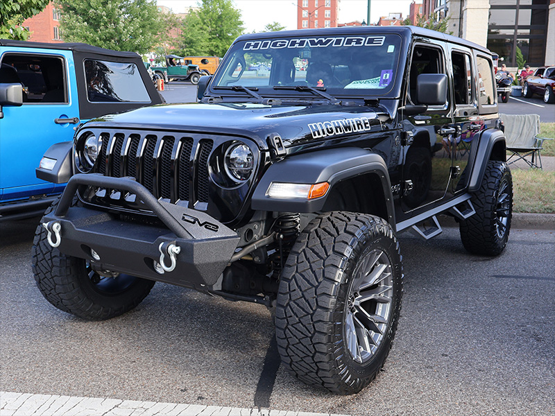 2021 Jeep Wrangler - 20x10 Fuel Offroad Wheels LT35x12.50R20 Nitto Tires